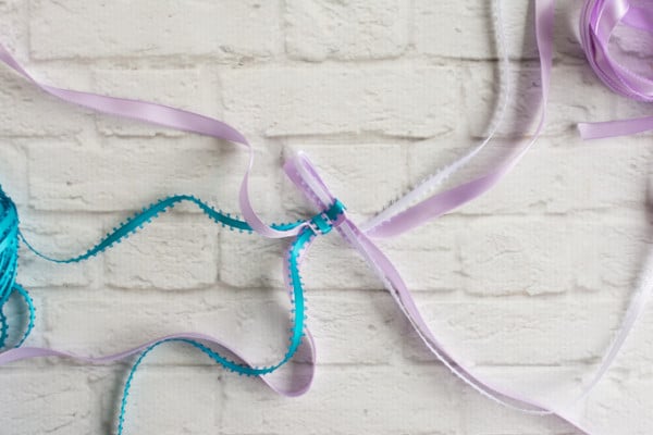 How to Make a Three Color Ribbon Lei - The Artisan Life