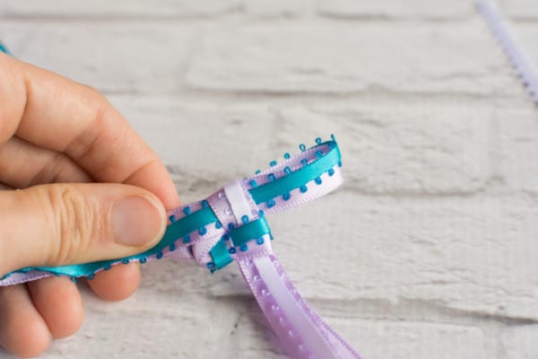 How to Make a Three Color Ribbon Lei - The Artisan Life