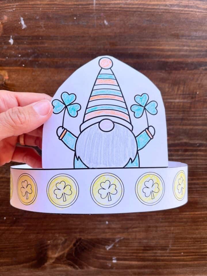 St Patrick's Day Leprechaun Hat Crafts - The Artisan Life