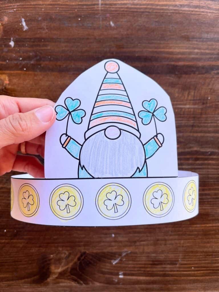 St Patrick's Day Leprechaun Hat Crafts - The Artisan Life