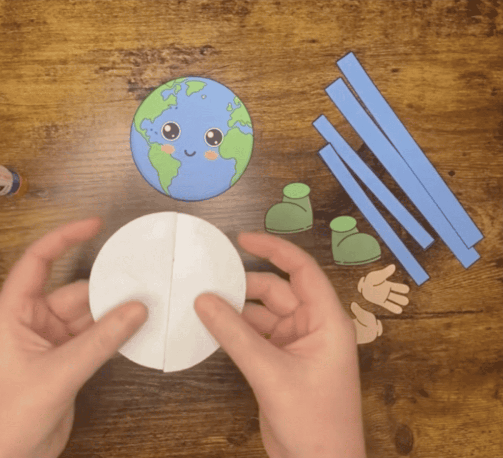 Free Printable 3D Earth Day Craft - The Artisan Life