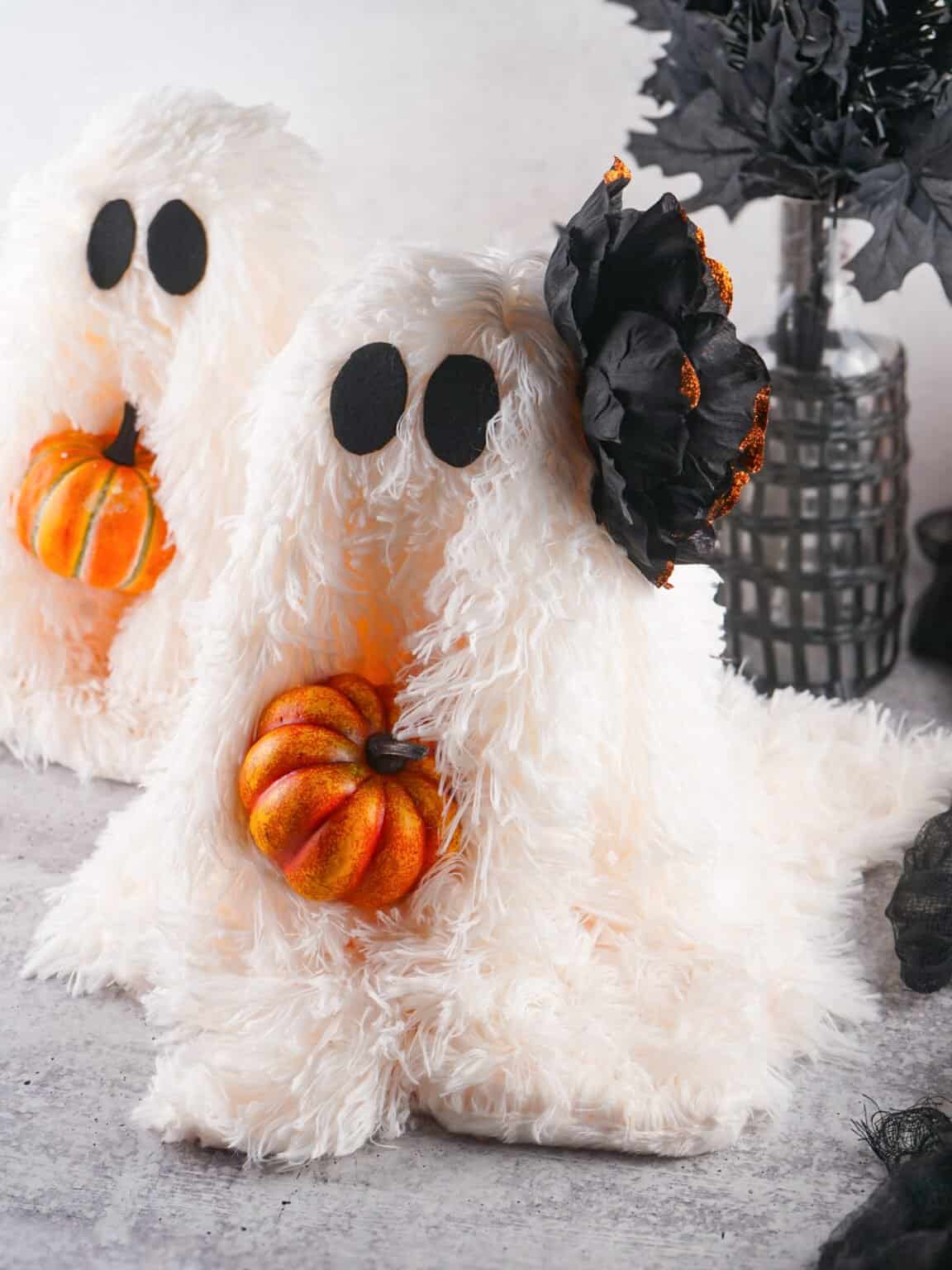 Easy DIY Sherpa Ghost Craft - The Artisan Life